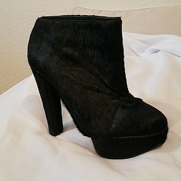 SENSO | Shoes | Senso Diffusion Black Wilma Pony Hair Ankle Bootie ...